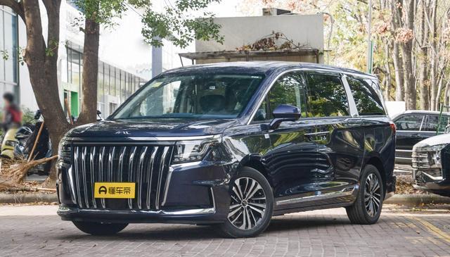 实测油耗仅6L多，试驾瑞风RF8，家用MPV可以这么选！