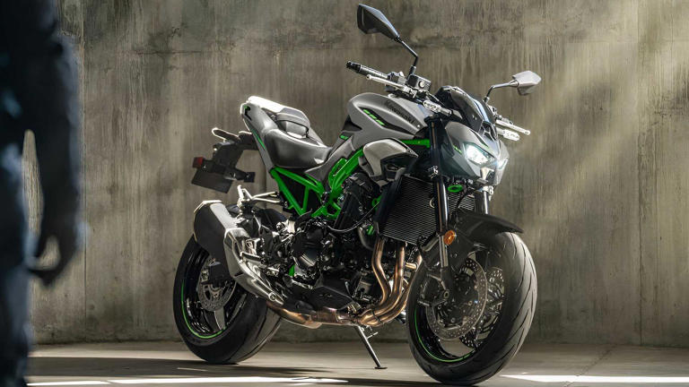 10 Fast Motorcycles That Are Surprisingly Fuel-Efficient