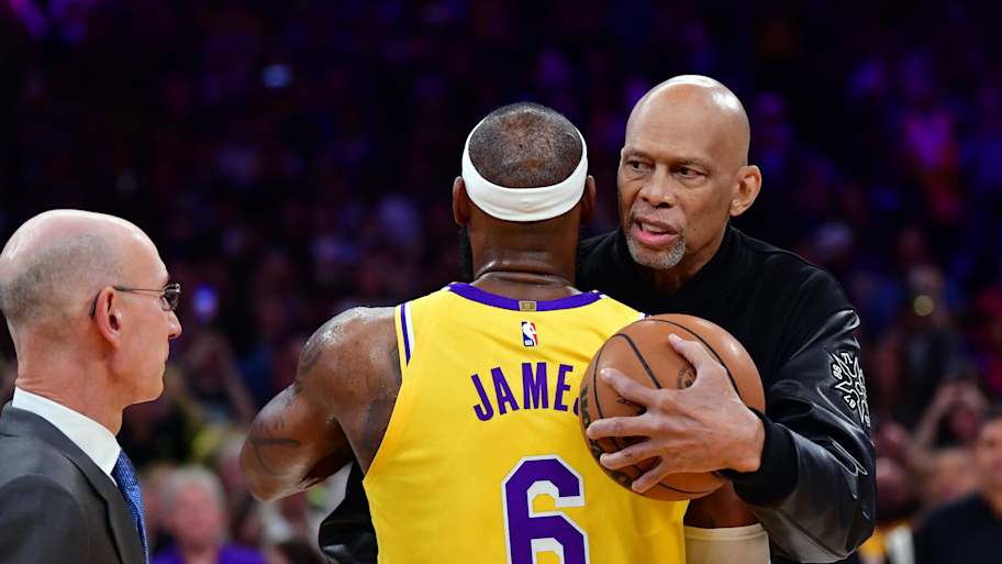 LeBron James Made NBA History In Hornets-Lakers Game