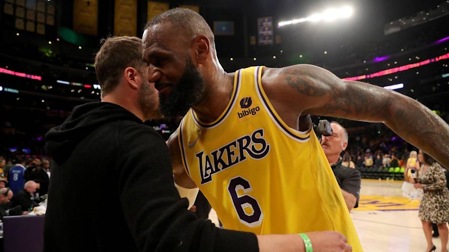 LeBron James Made NBA History In Hornets-Lakers Game