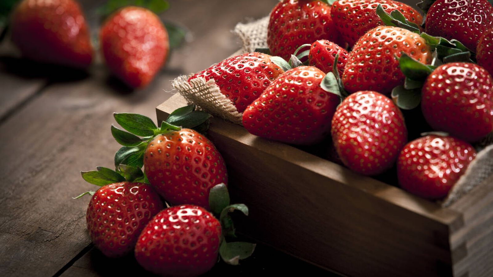 Es temporada de fresas: beneficios para la salud, cómo limpiarlas y ...