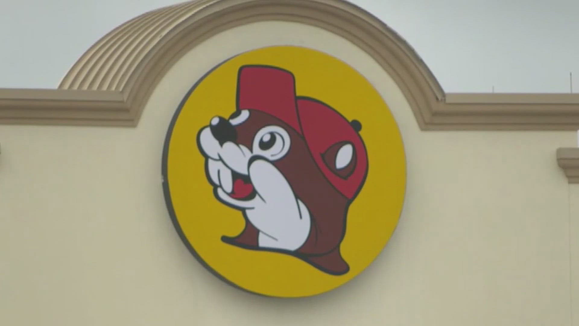 Buc-ee's sign goes up in Mississippi