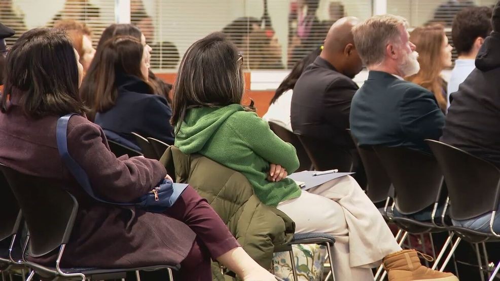 Fairfax schools offer career lifeline for federal workers facing job ...