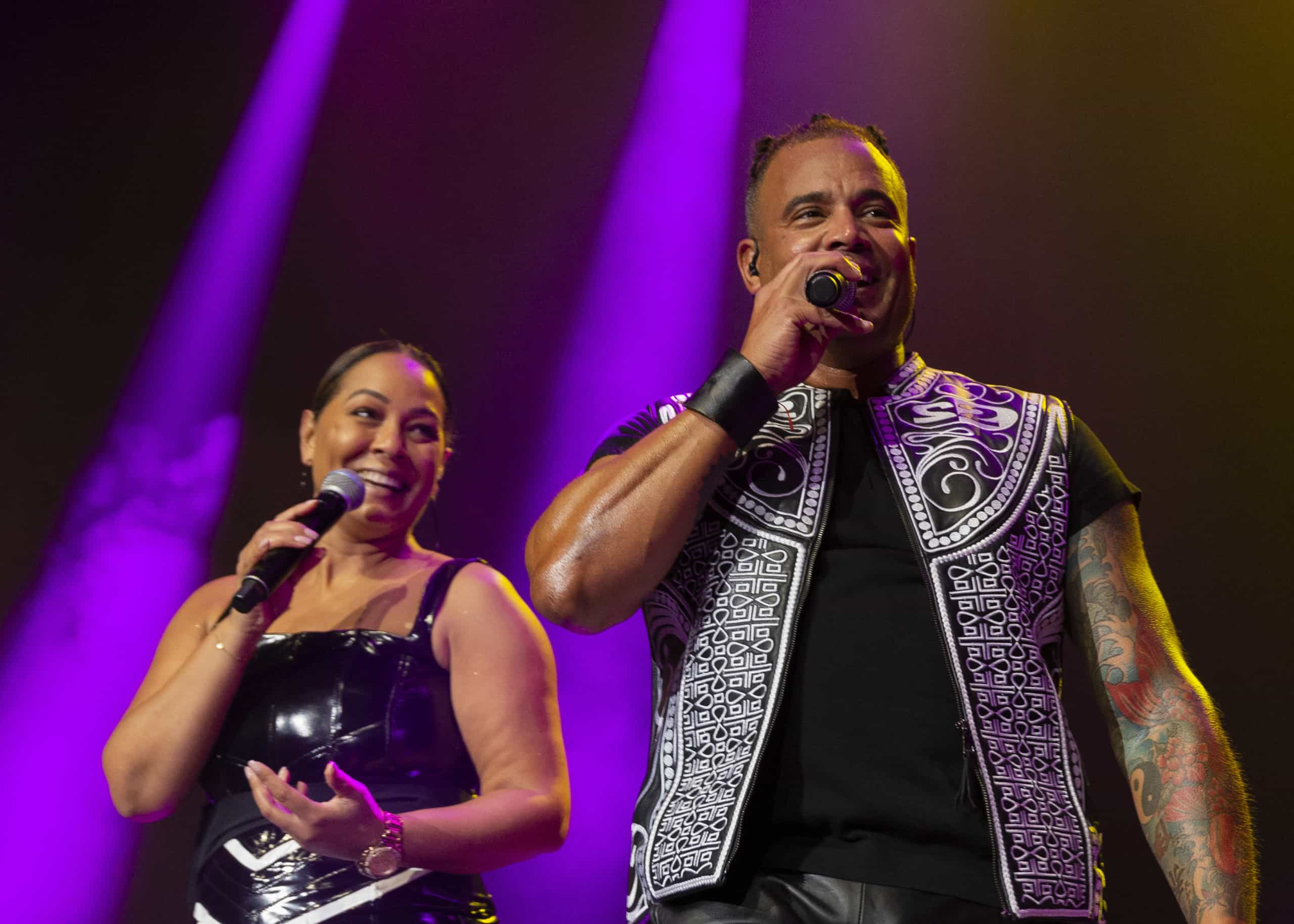 US launches wave of air strikes targeting Houthi rebels in Yemen