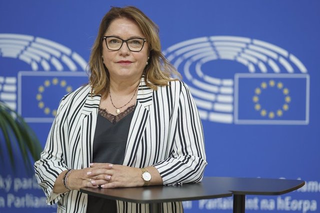 Rosa Serrano (PSOE): "Europa sitúa a Aragón en el centro de las redes ...