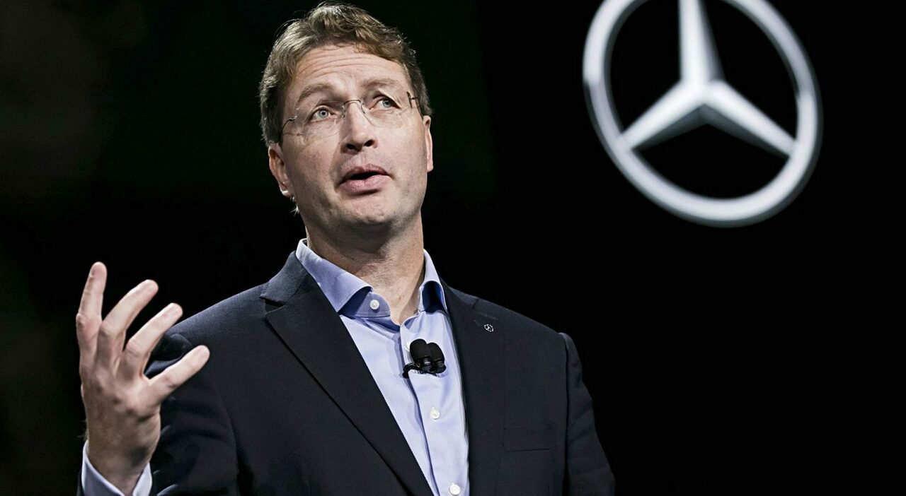 Mercedes, i ricavi nel 2024 scendono a 145,6 miliardi. Il ceo Kallenius ...