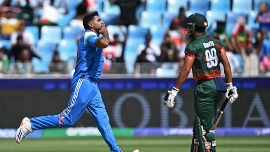 Gambhir accused of 'favouritism', faces fan's fury as India pick ...