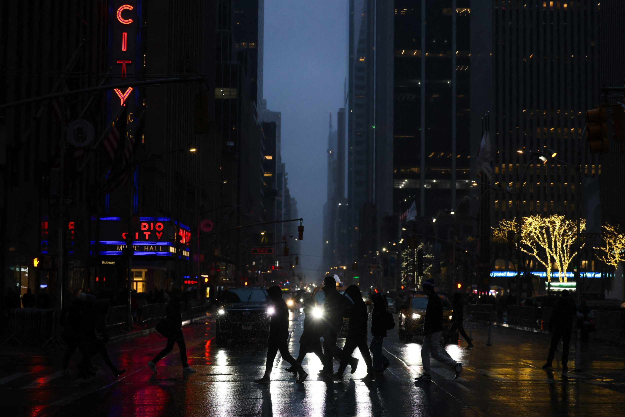 Winter Weather Warnings for 17 States With 'Heavy Snow' To Hit