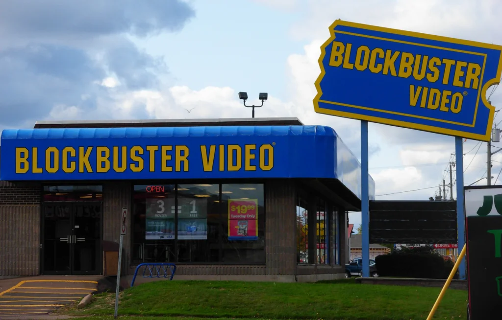 13 Defunct Retail Stores We’d Give Anything to Walk Through One Last Time