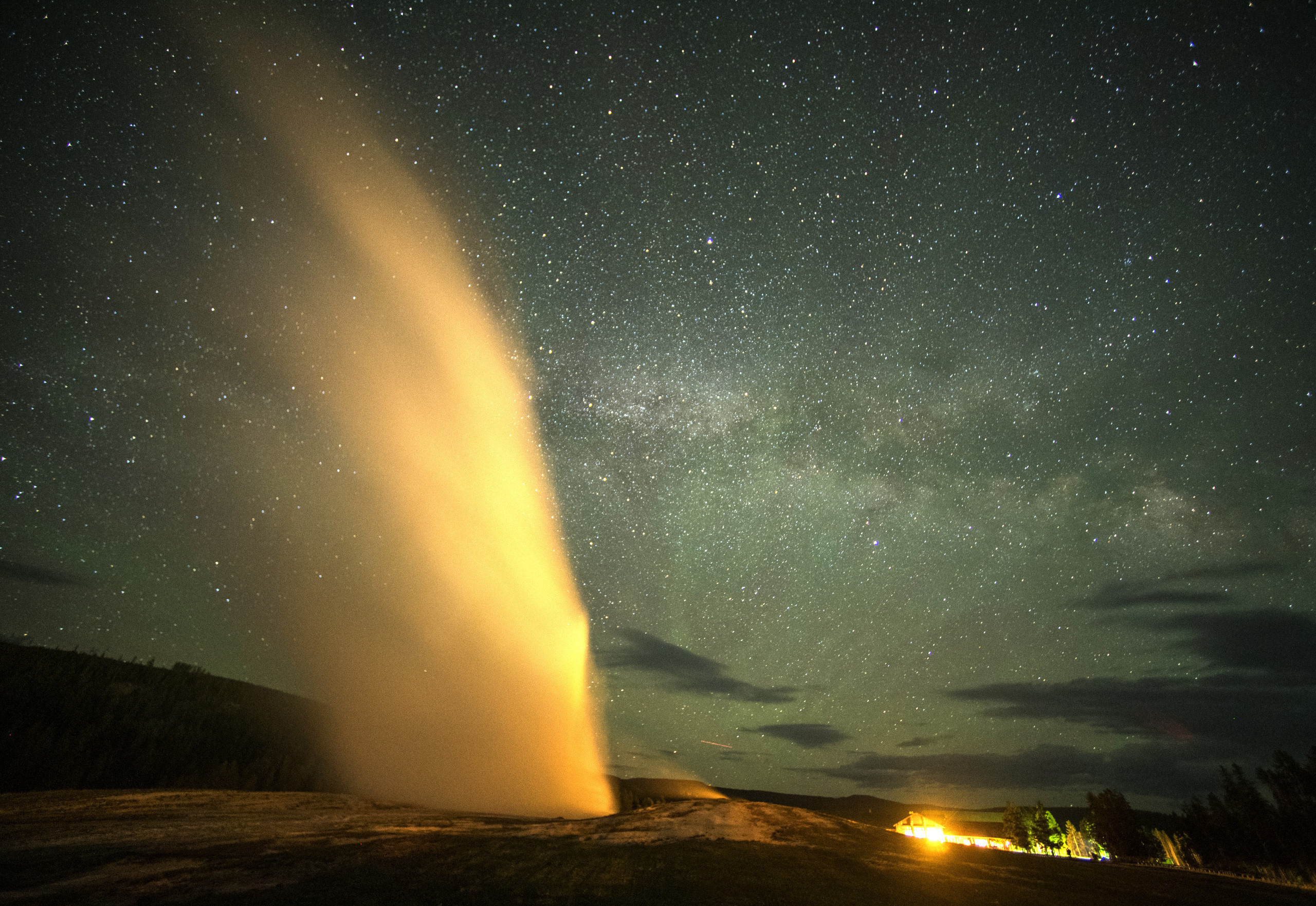 What exactly is a geyser, and how does it work?
