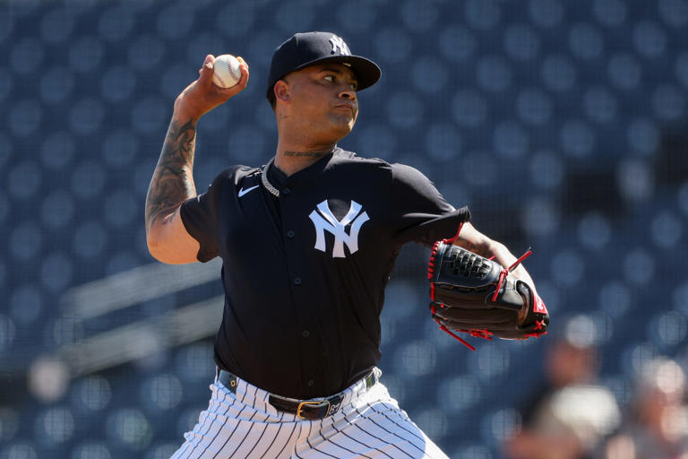 Luis Gil injury: Yankees pitcher shut down due to right arm tightness ...