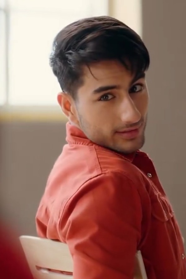 Nadaaniyan Release Date: Ibrahim Recreates KKHH Scene With Archana ...