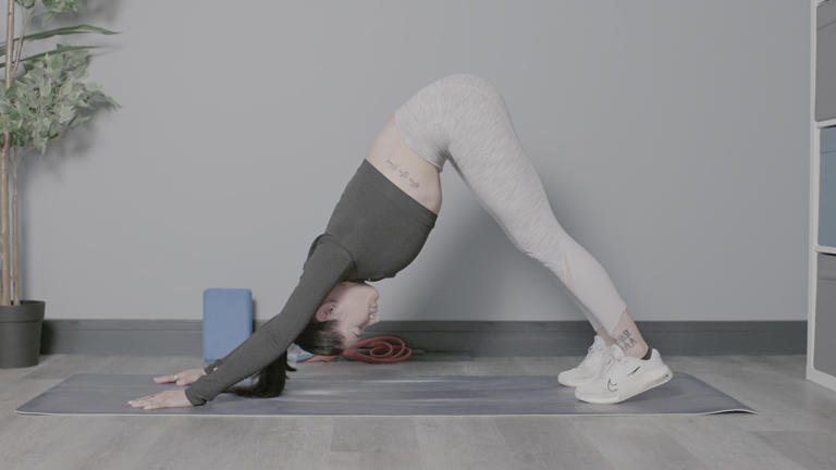 How to do the perfect downward dog — according to yoga teachers