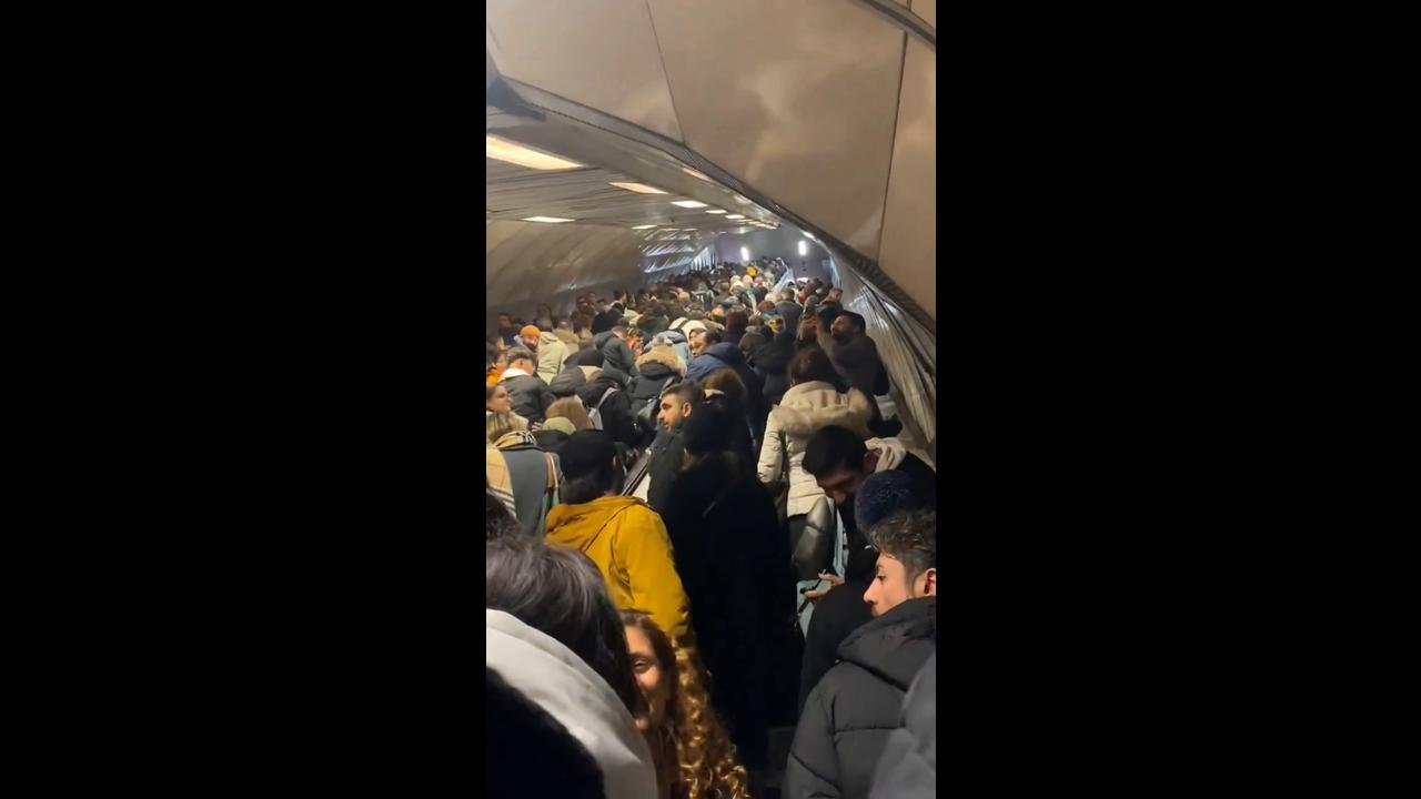 Heavy snow causes congestion in subway in Istanbul