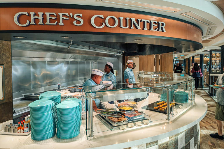 The ultimate guide to cruise ship food and dining