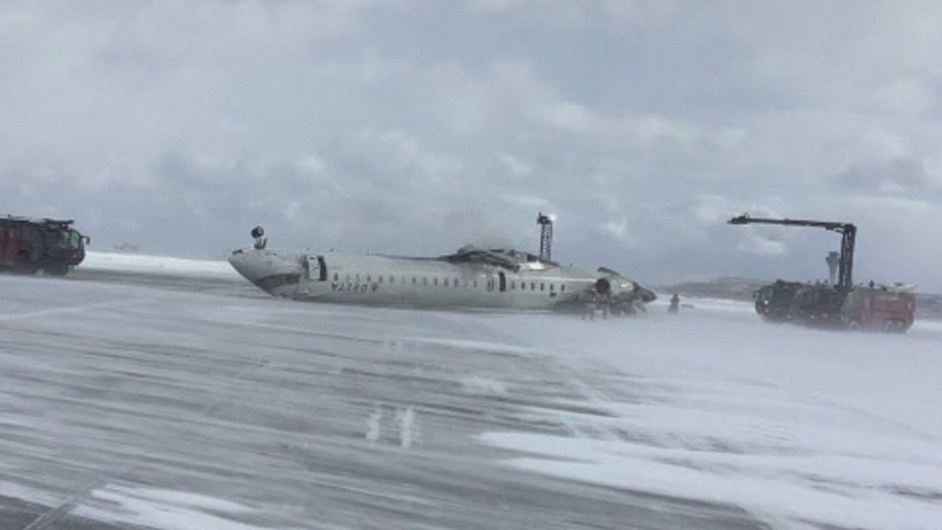 Delta offering $30,000 to passengers of Toronto plane that flipped over