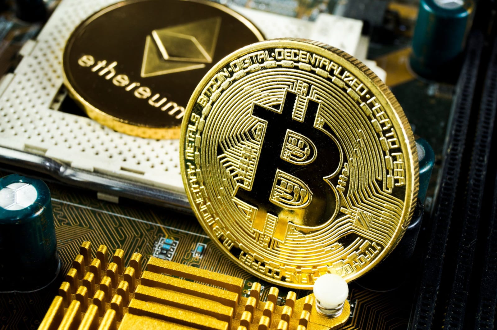 Crypto wrap February 20: BTC, ETH, and XRP climb as Story, Berachain lead gains