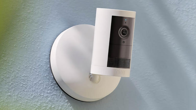 Ring Outdoor Cam Plus: What's New And Should You Buy It Over The Original?