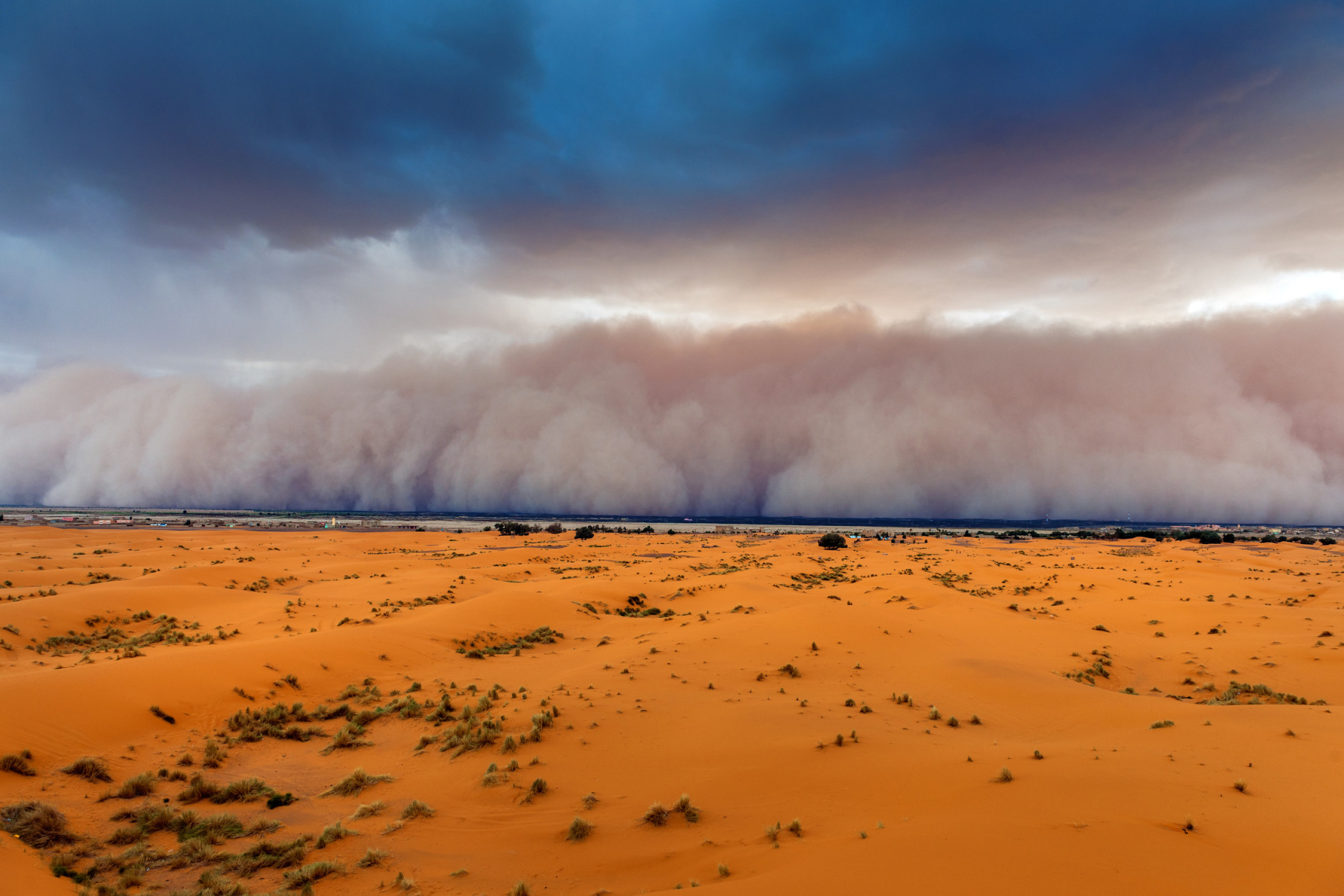 Powerful images of sandstorms, dust storms, and haboobs