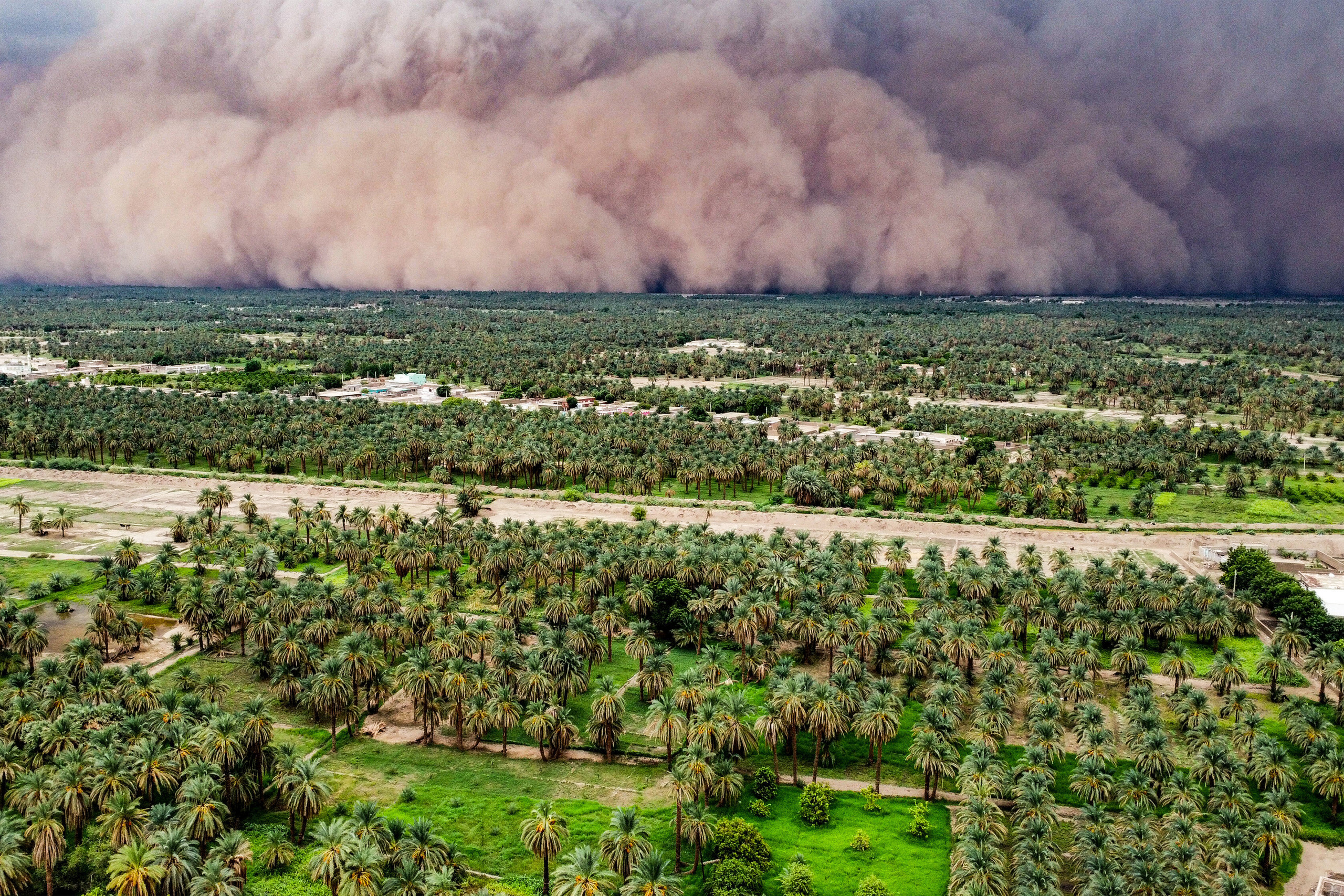 Powerful images of sandstorms, dust storms, and haboobs