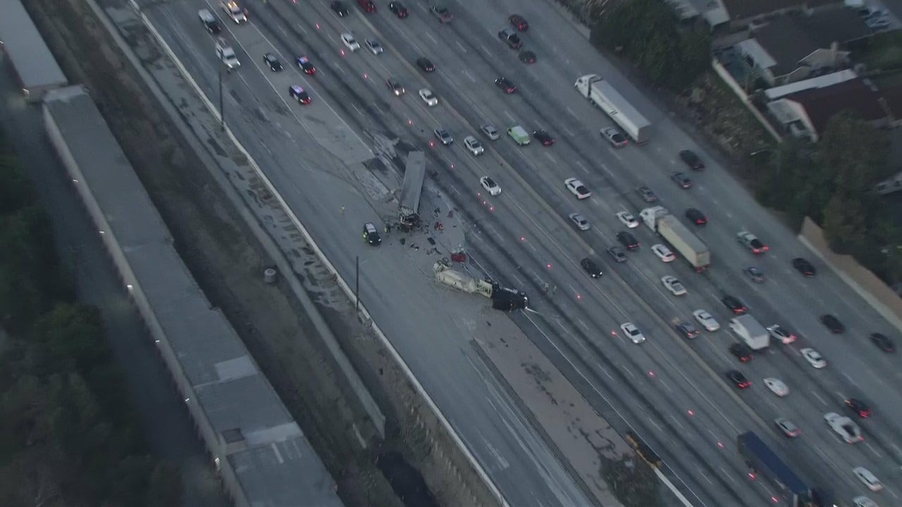 60 Freeway crash: 1 dead, 1 injured after semi-trucks collide in ...
