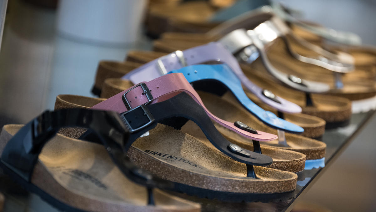 "Der Porsche unter den Sandalen": Birkenstock unterliegt vor Gericht im ...