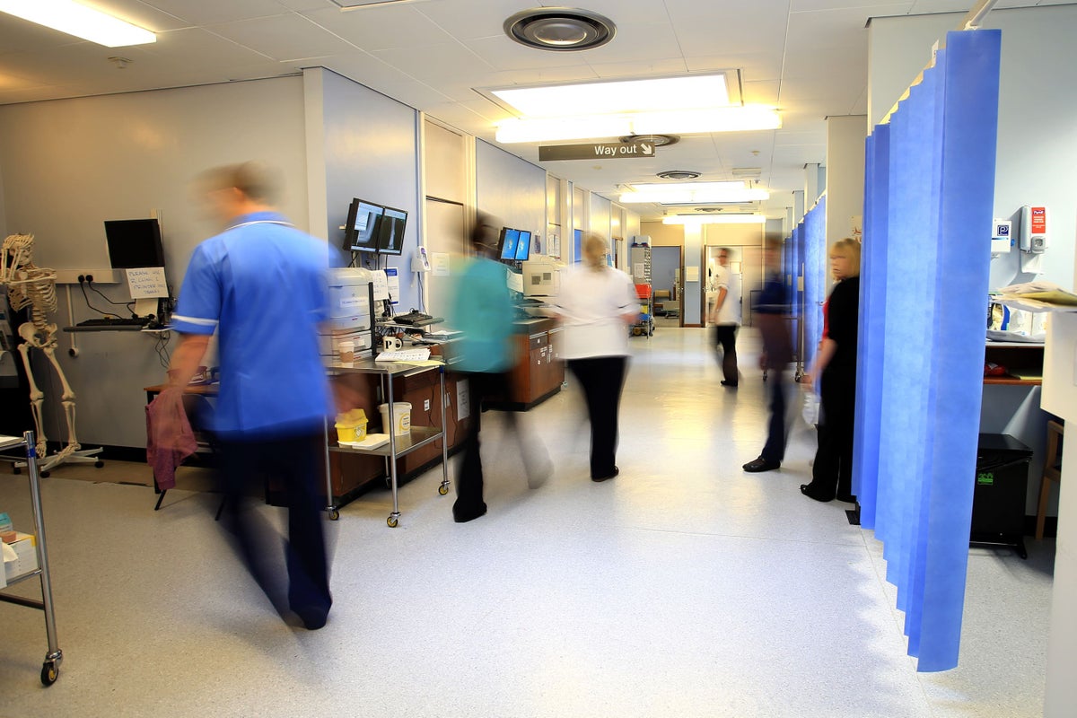 Welsh NHS waiting lists drop but targets not met