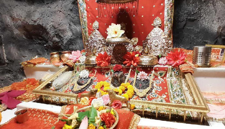 10 Must Visit Maa Durga Temple in India