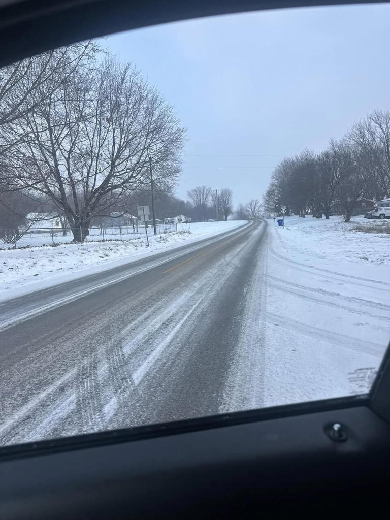 Agencies report hazardous driving conditions Thursday morning
