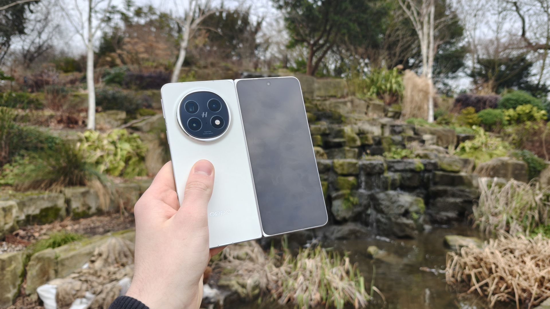 I spent a week with the world's thinnest folding phone – here's why I'd ...