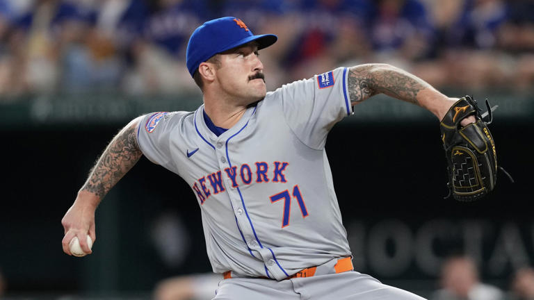 Sean Reid-Foley will give it another go in 2025