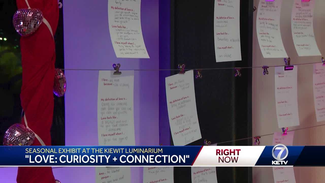 How to enjoy Love: Curiosity + Connection program at Kiewit Luminarium