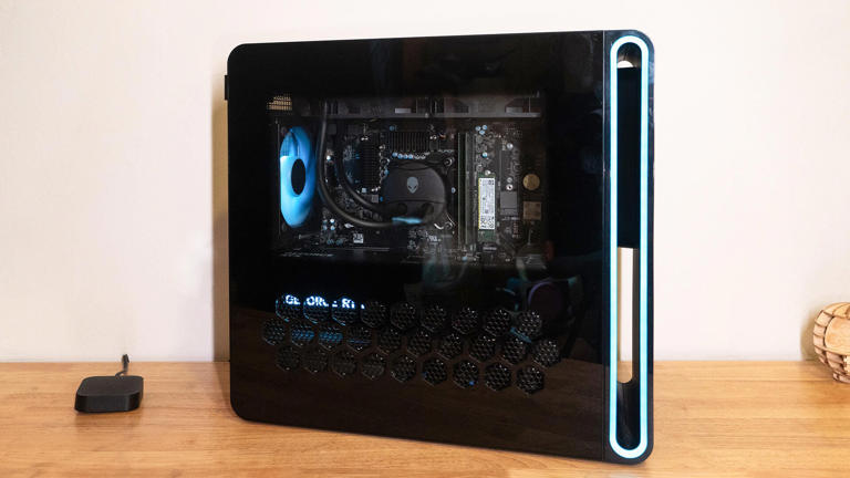 Alienware Aurora R16 Desktop Review: An Interesting Option, but Not the ...
