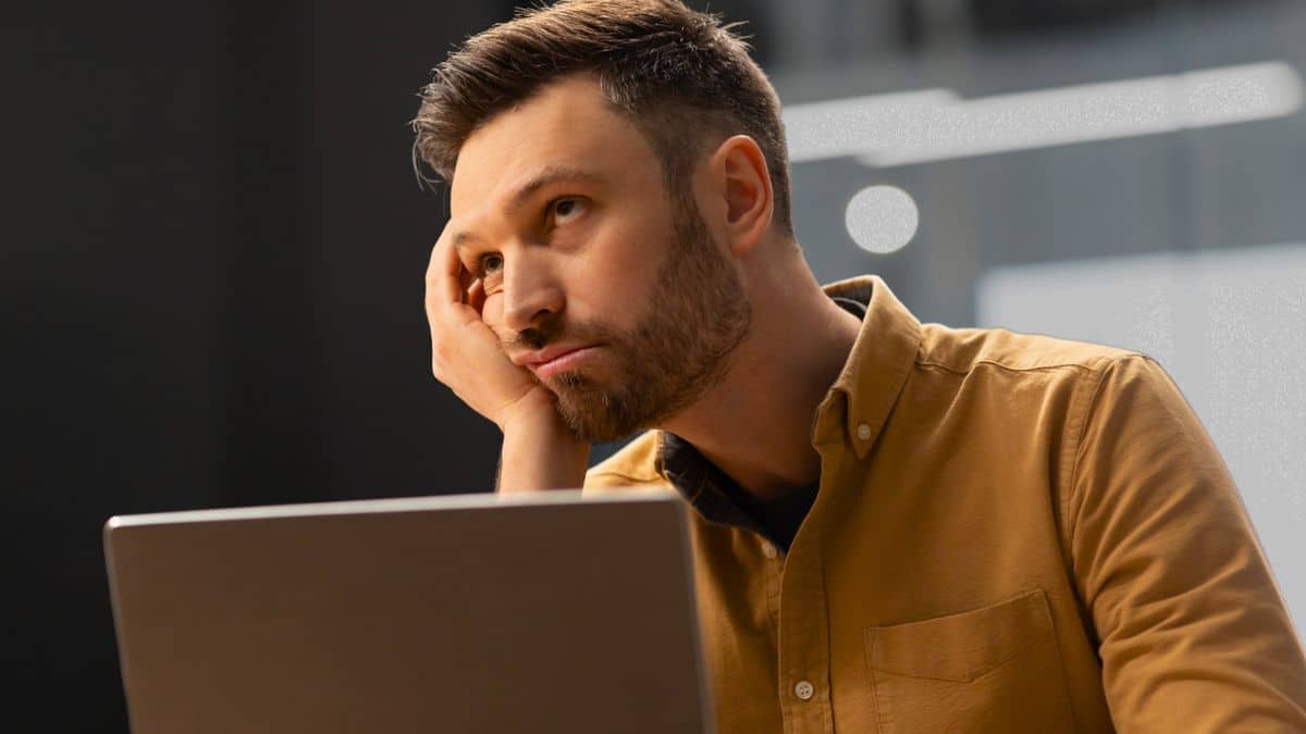 14 Unproductive Work Habits Wasting Your Time