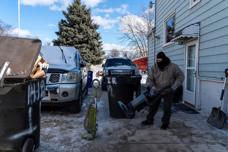 Floods and frozen cars: Photos show aftermath of water main break in ...