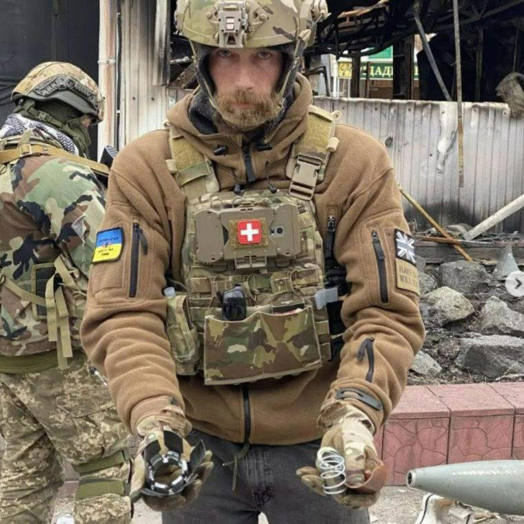 I’m a British bomb disposal expert in Ukraine – Russian drones nearly ...