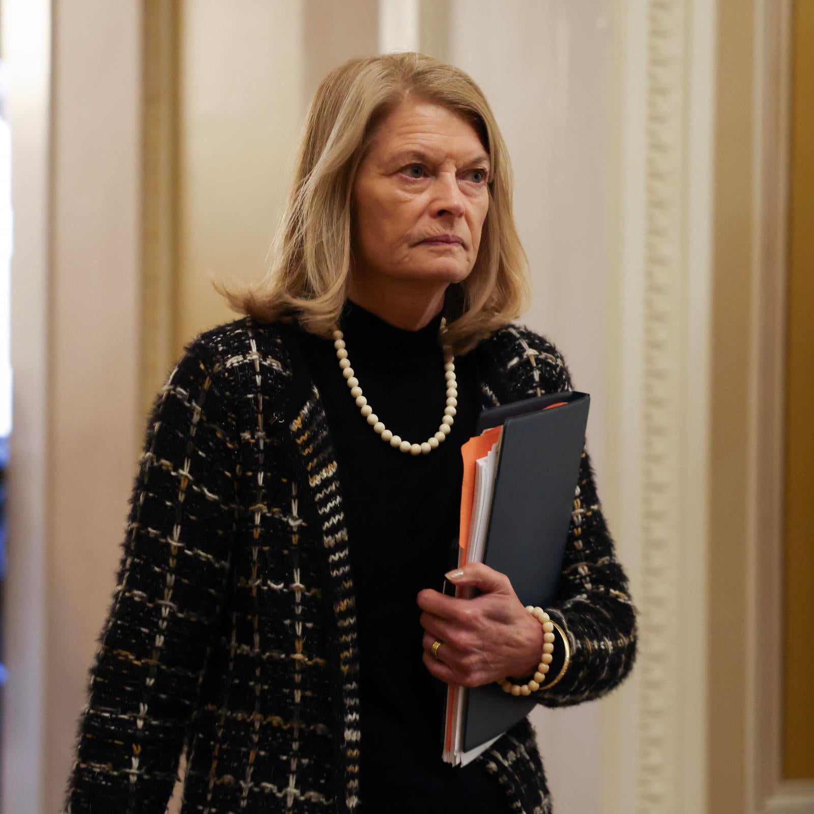 Murkowski urges Congress to "stand up" to Trump if he withholds funding