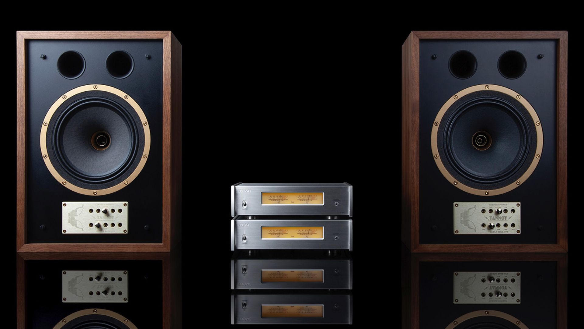 TEAC's new audiophile amp is seriously strong and seriously small