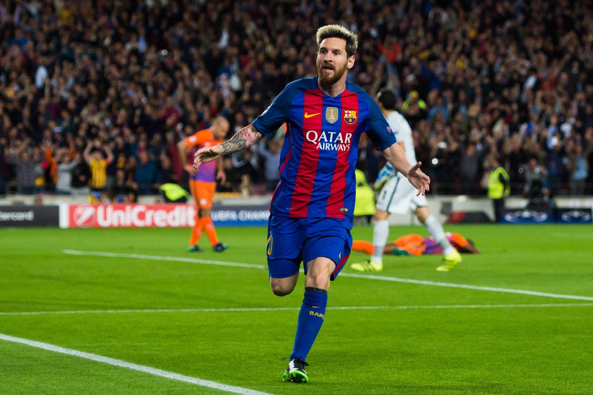 'Obviously Messi is the best player in history and being compared to ...