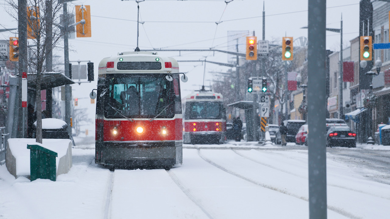 Toronto city-wide snow removal could take weeks, officials say