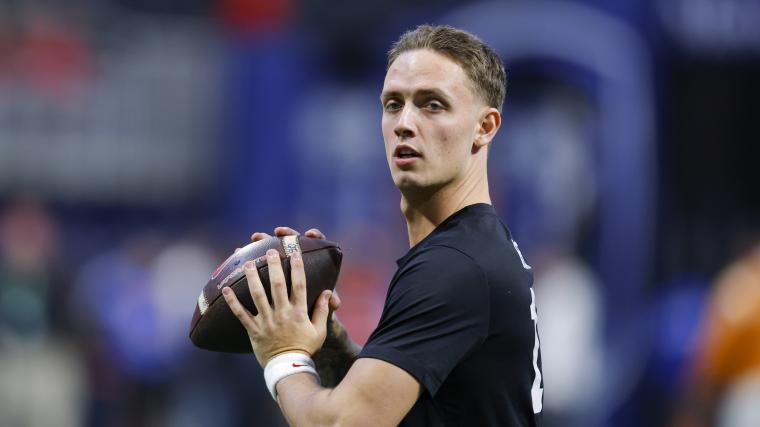 Carson Beck's jersey number choice at Miami sparks major comparisons