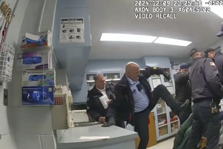 Prosecutor argues New York prison guard’s inaction contributed to ...