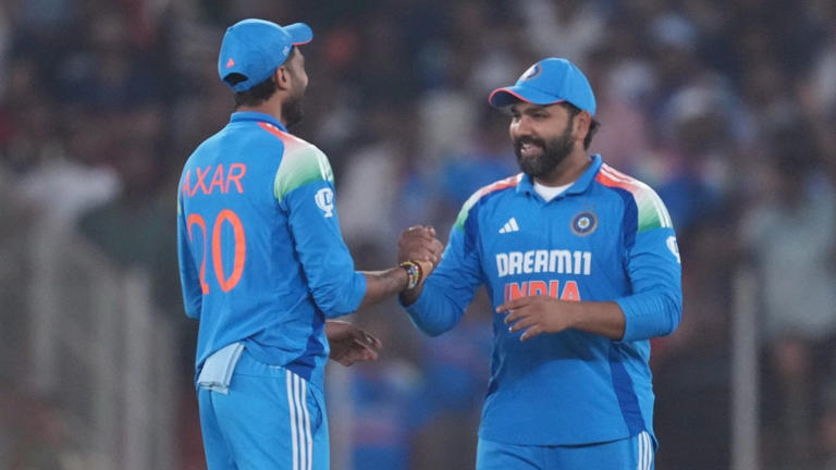 Rohit Sharma plans to take Axar Patel out for ‘dinner' after drop catch ... Rohit Sharma plans to take Axar Patel out for ‘dinner' after drop catch ...