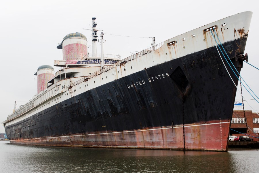 WATCH: SS United States leaves Philadelphia, begins final voyage