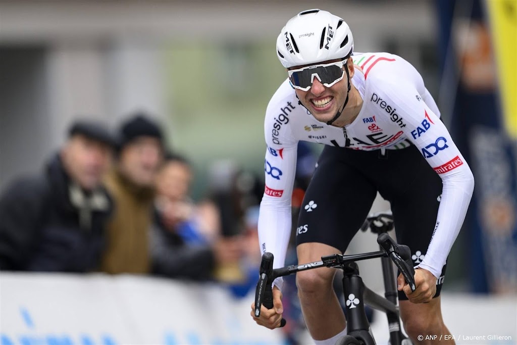 Jonge Zwitser Christen ritwinnaar in Ronde van de Algarve