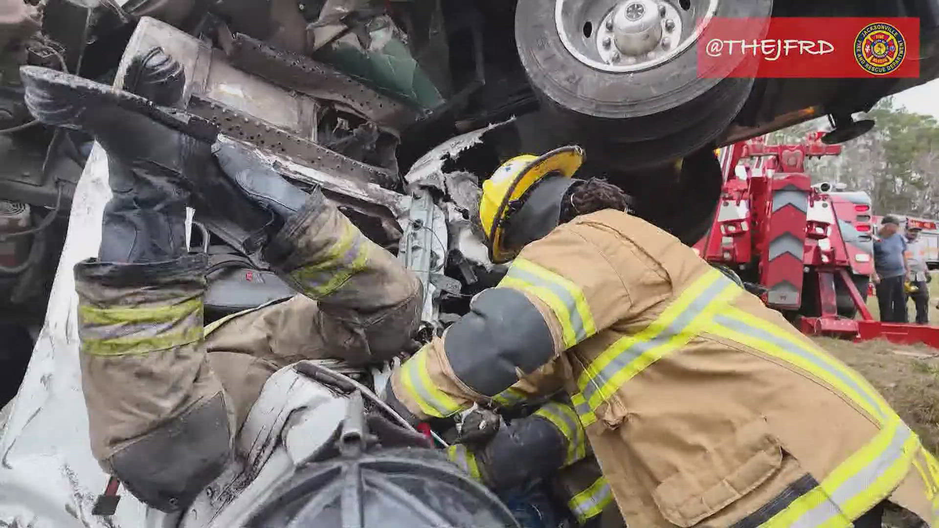 WATCH | JFRD releases video of its response to RV crash on I-295 with ...