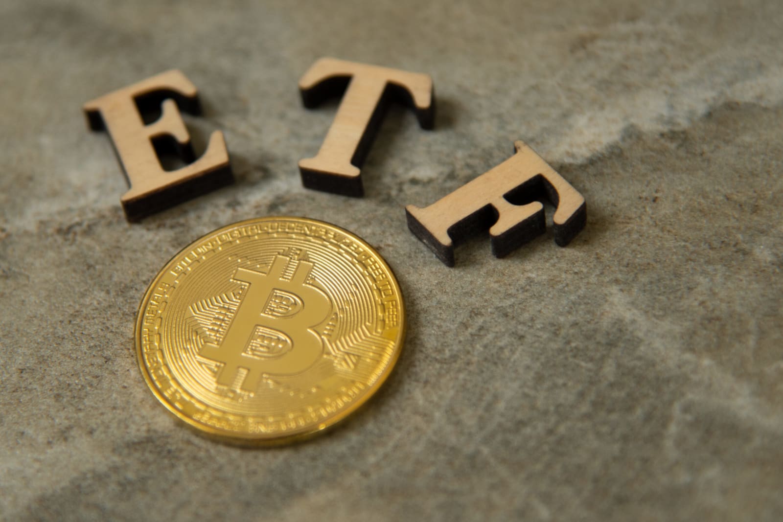 Franklin Templeton rolls out “EZPZ” Bitcoin and Ether ETF