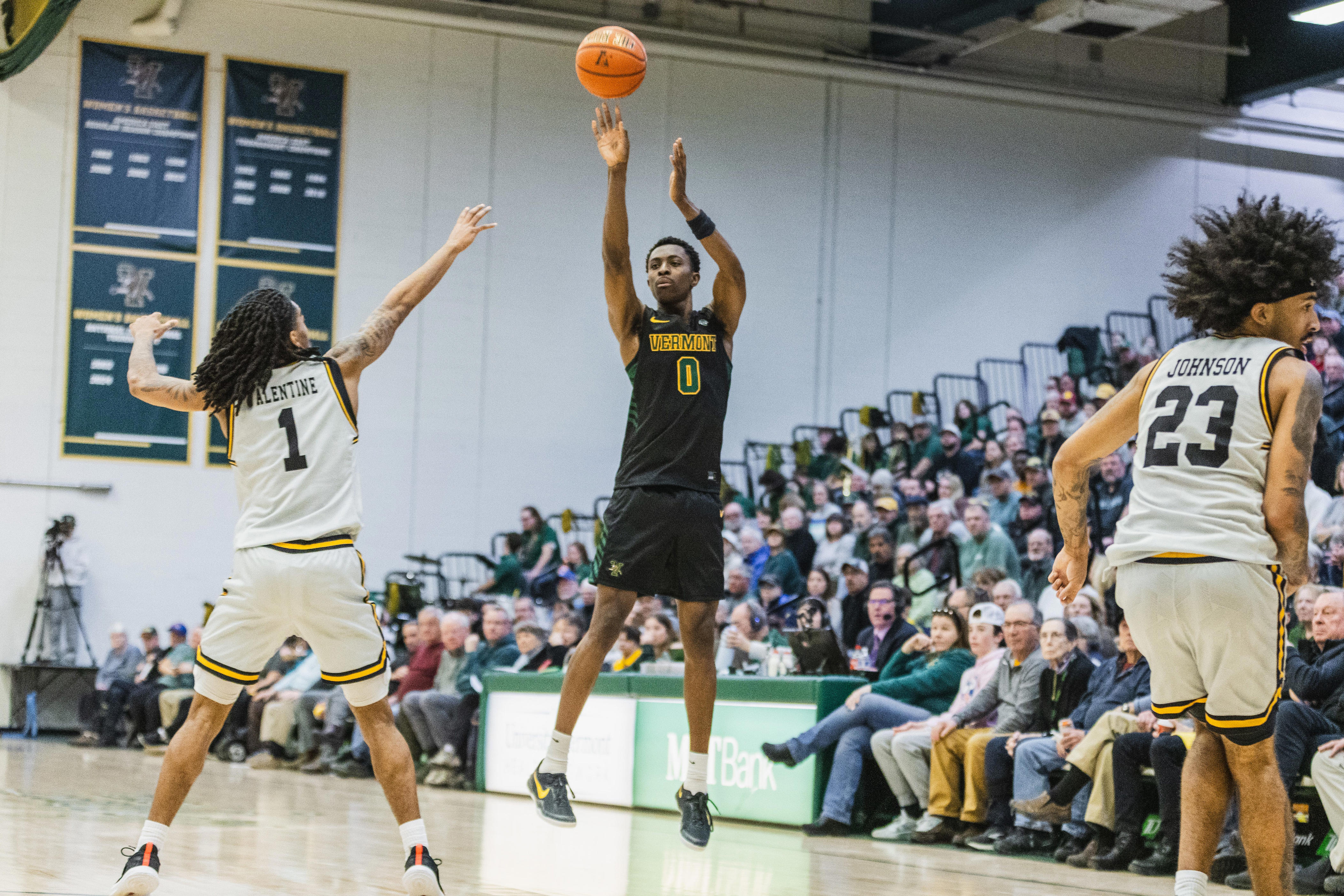 Vermont basketball vs Bryant score today: Live updates, game highlights ...