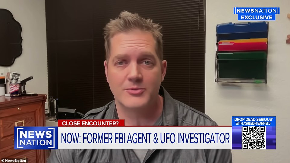 US Air Force pilot shares encounter with UFO during secret mission