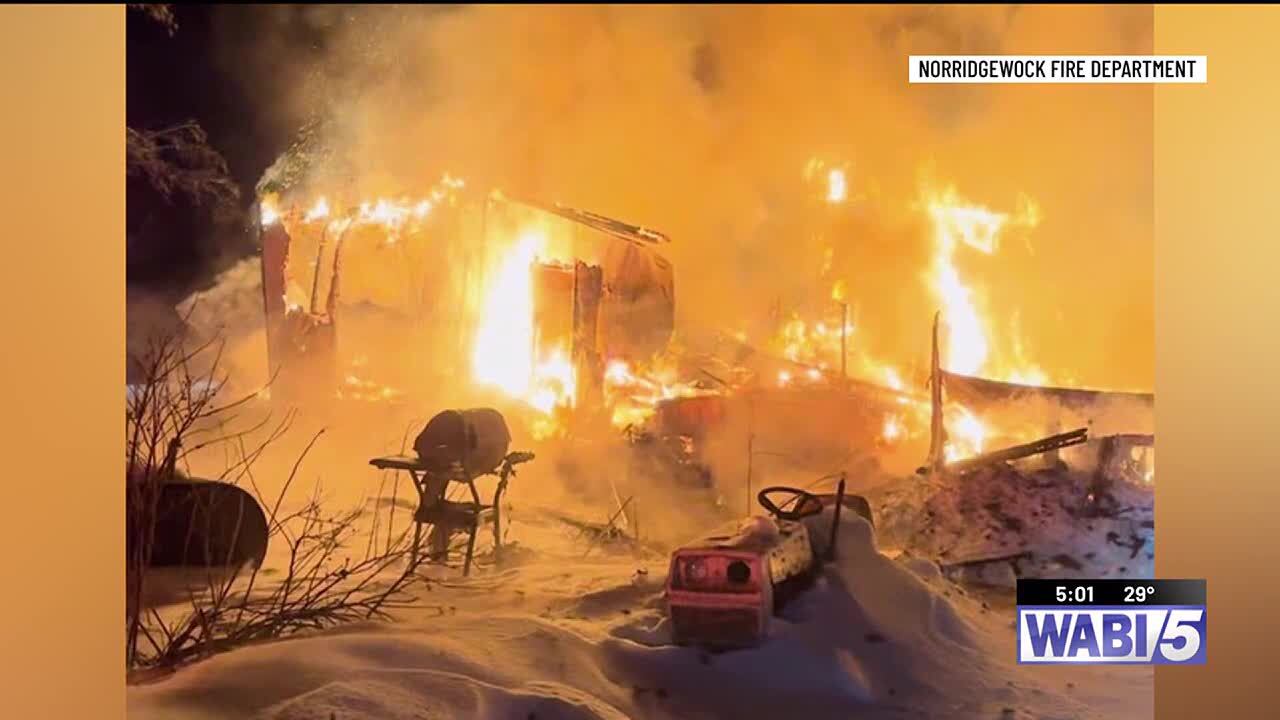 Fire destroys mobile home in Mercer
